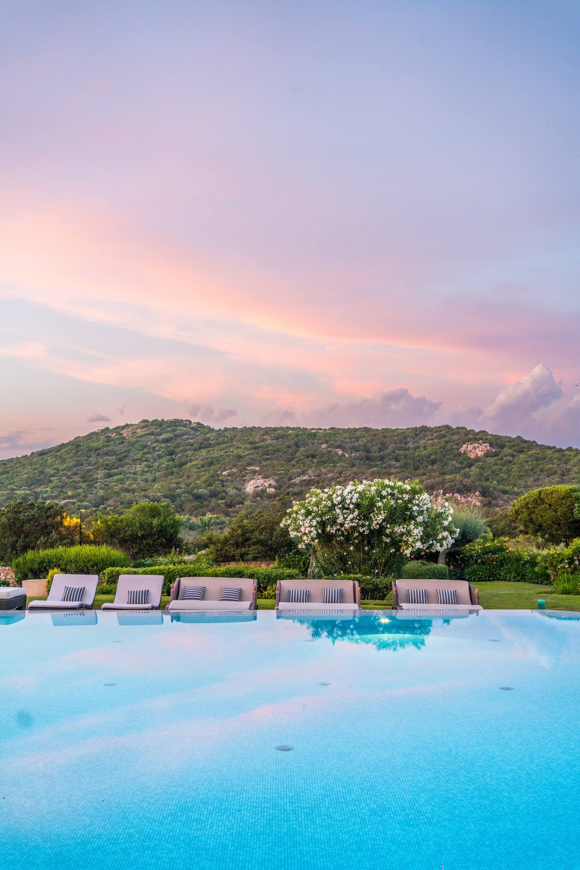 Pool & Beach | L’Ea Bianca Luxury Resort