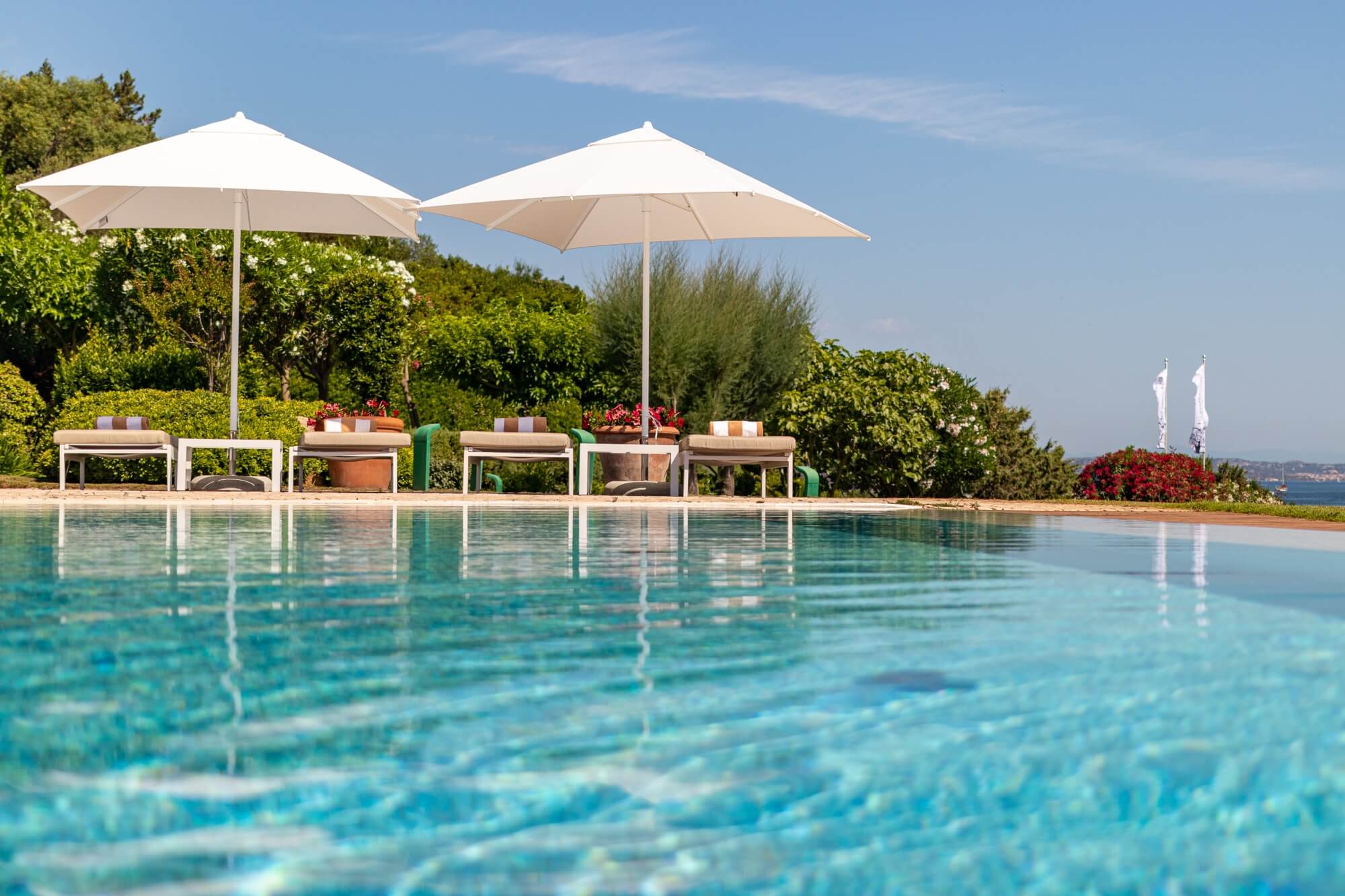 Pool & Beach | L’Ea Bianca Luxury Resort