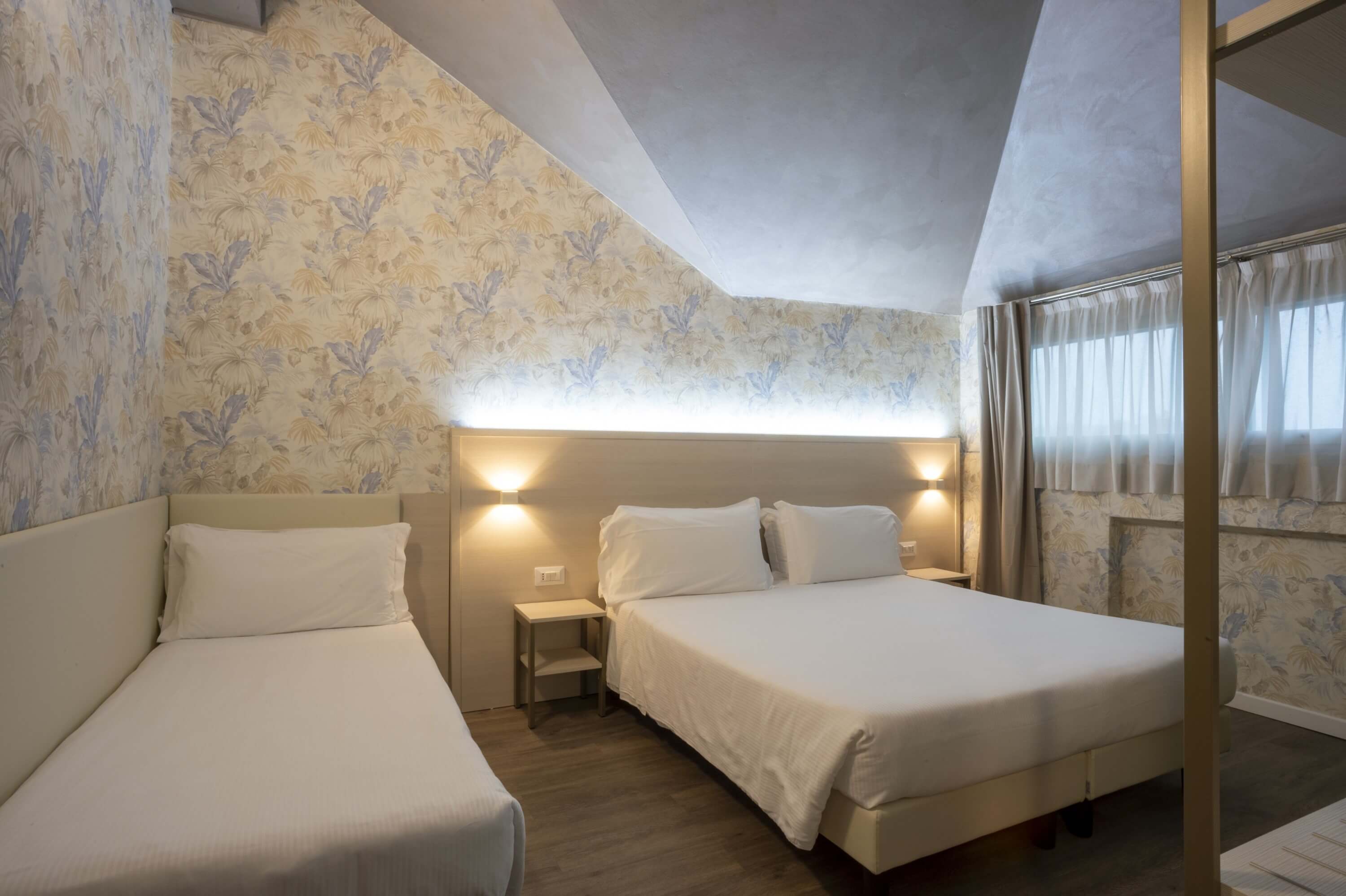 Triple Sky, triple room at Embassy Park Hotel