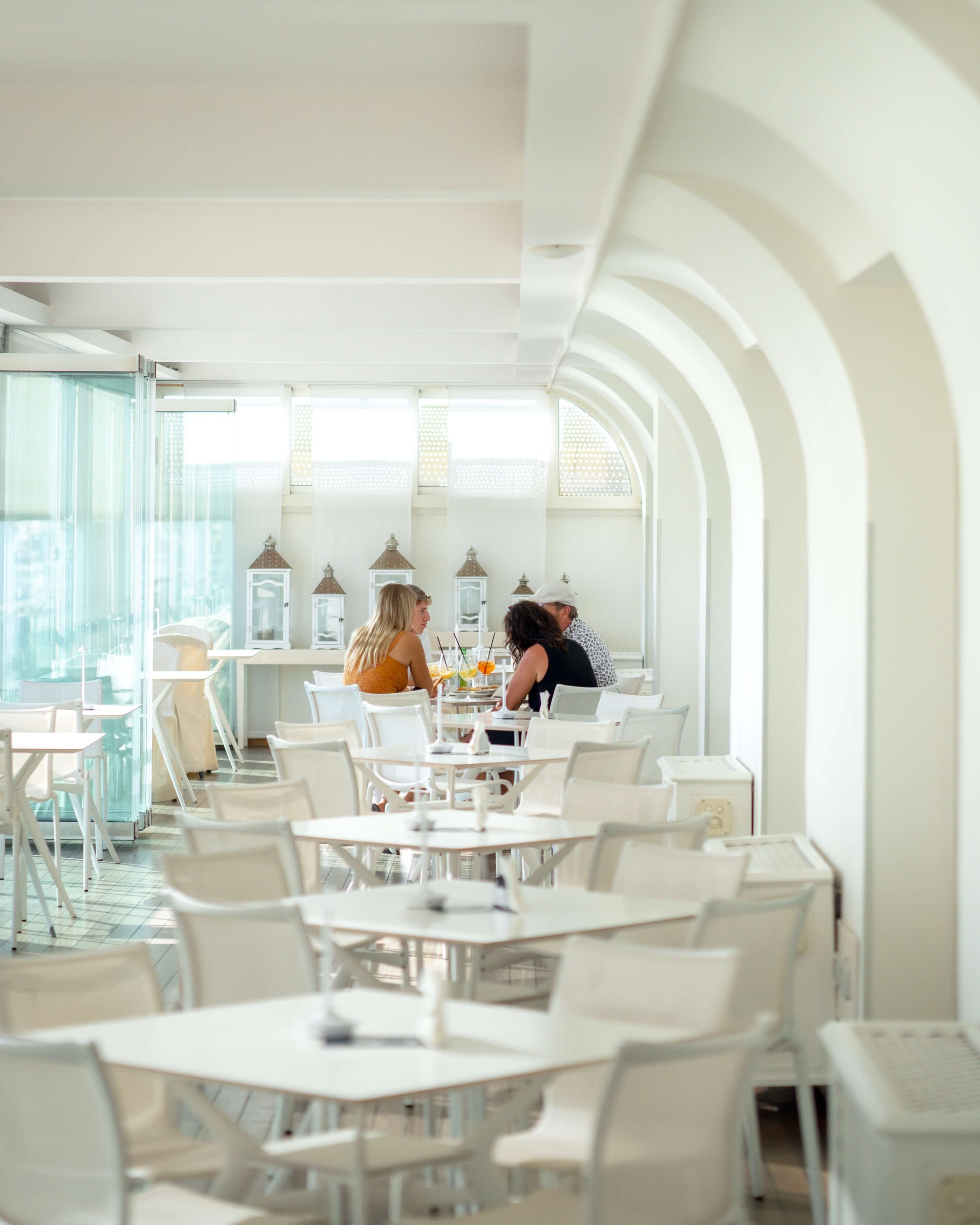 Blau Skybar con vista sul Porto Turistico | Hotel Catalunya 4*