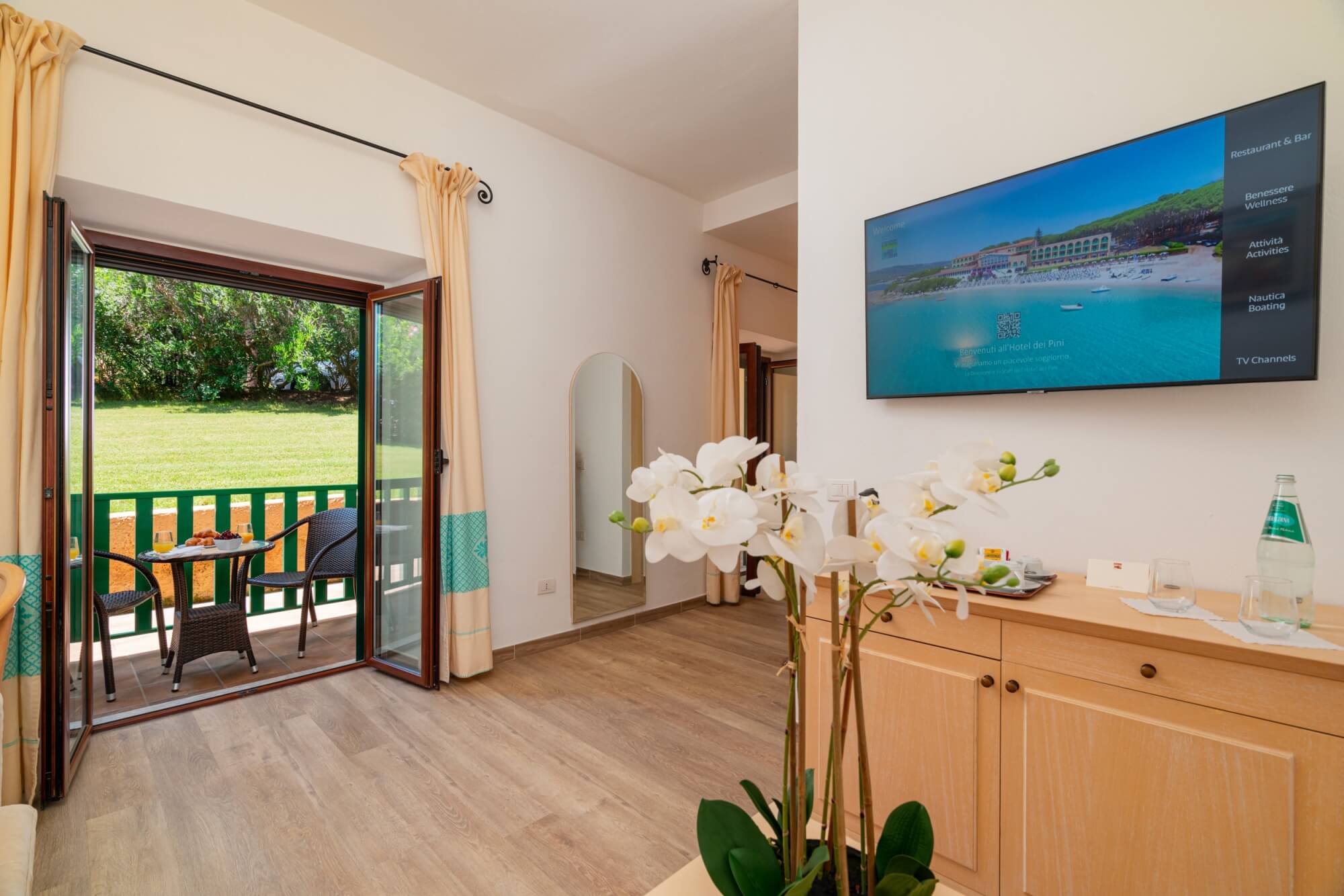 Junior Suite with view over the pine forest | Hotel dei Pini 4*