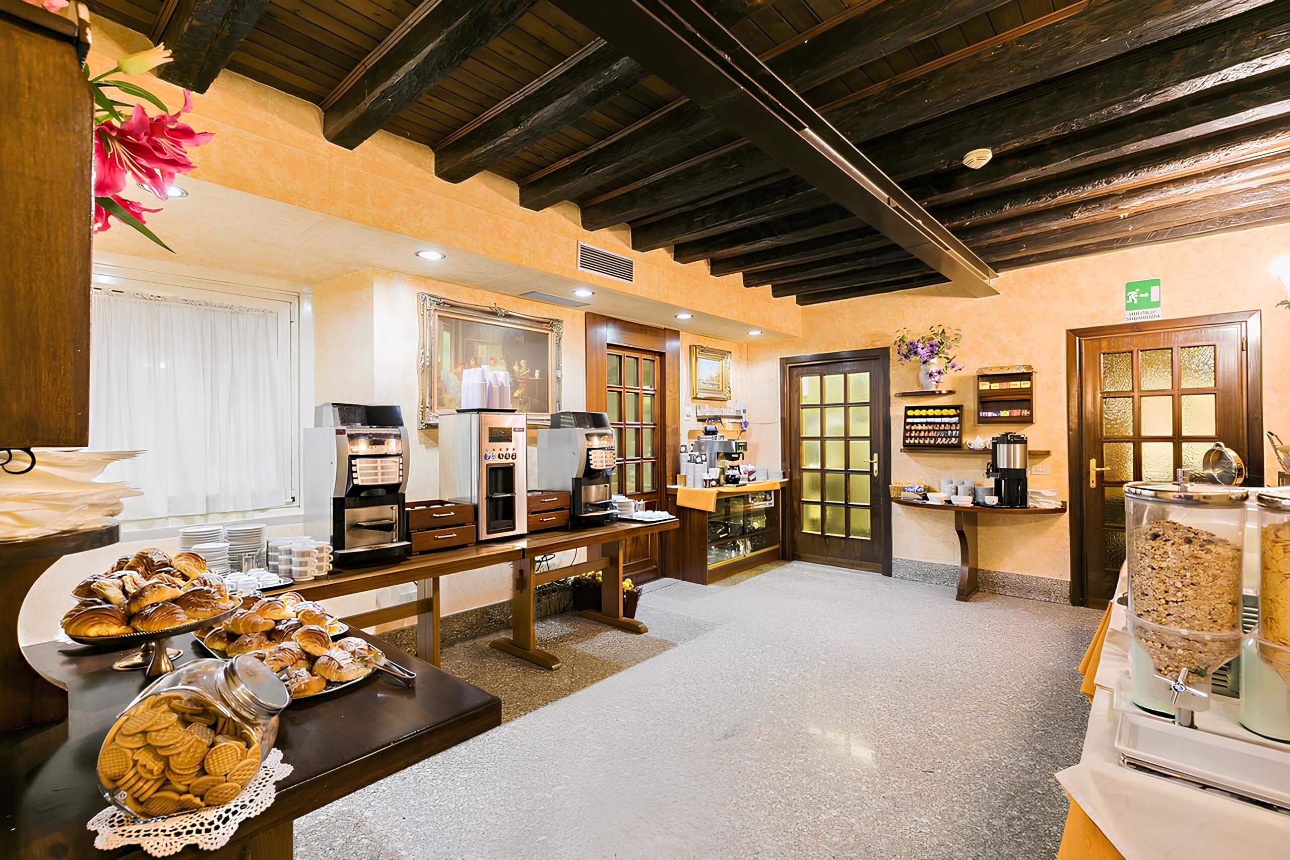 Hotel Madison Rome | Official Website | 3* Hotel near Rome Termini