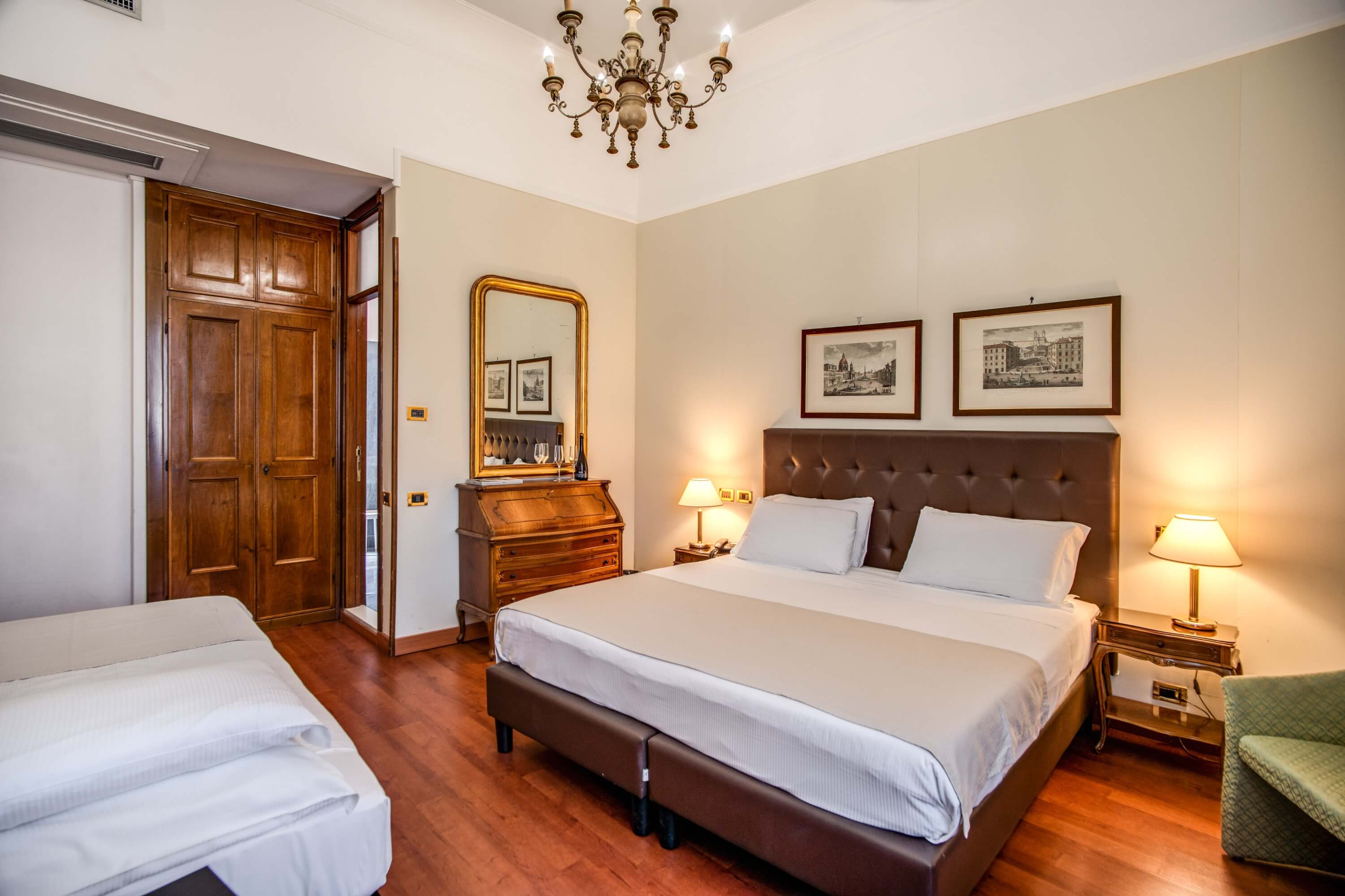 Triple room in the centre of Rome: comfort and space for three