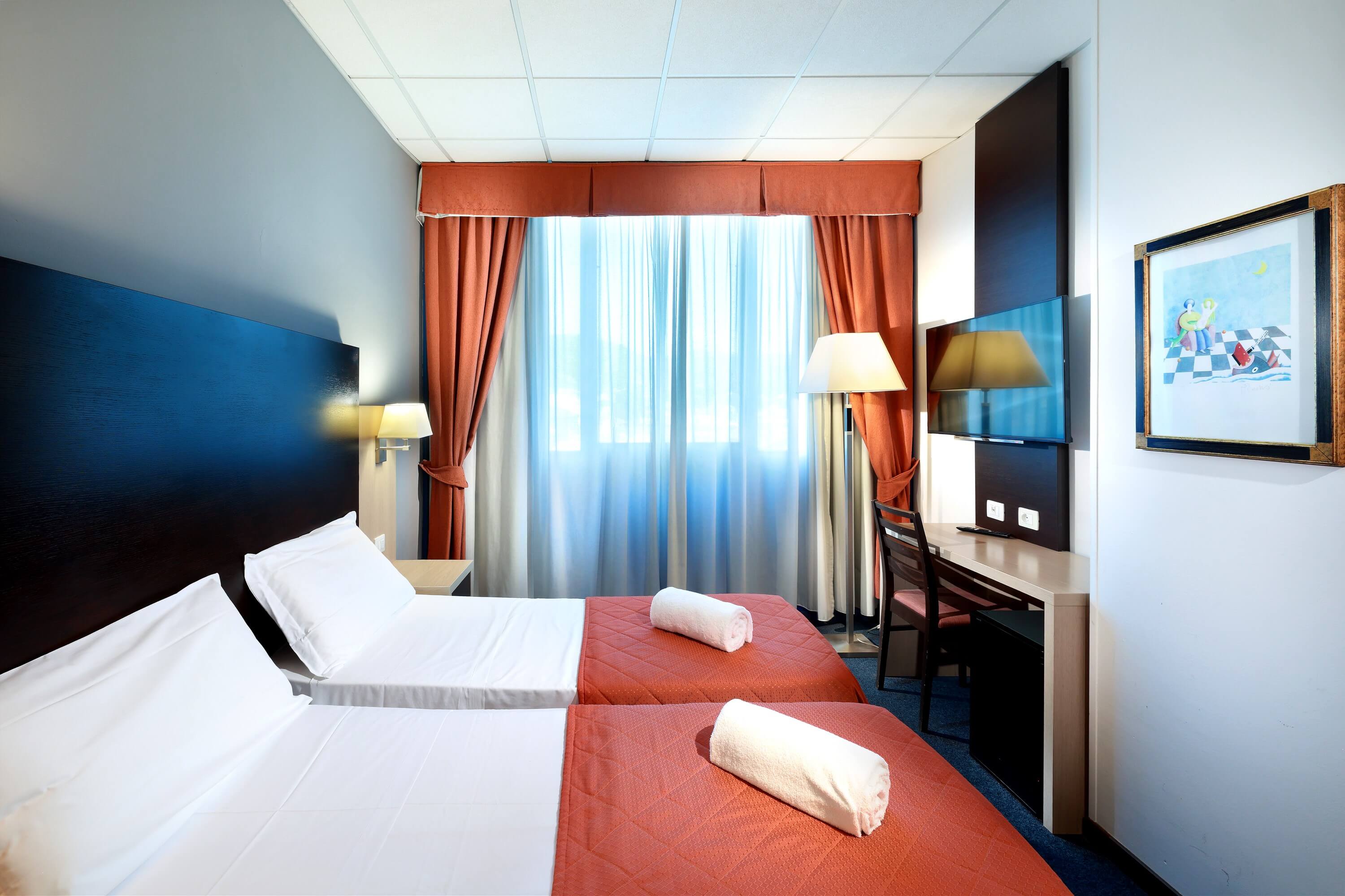 Economy Room with a view of the Borgo - Hotel Tuscany Inn