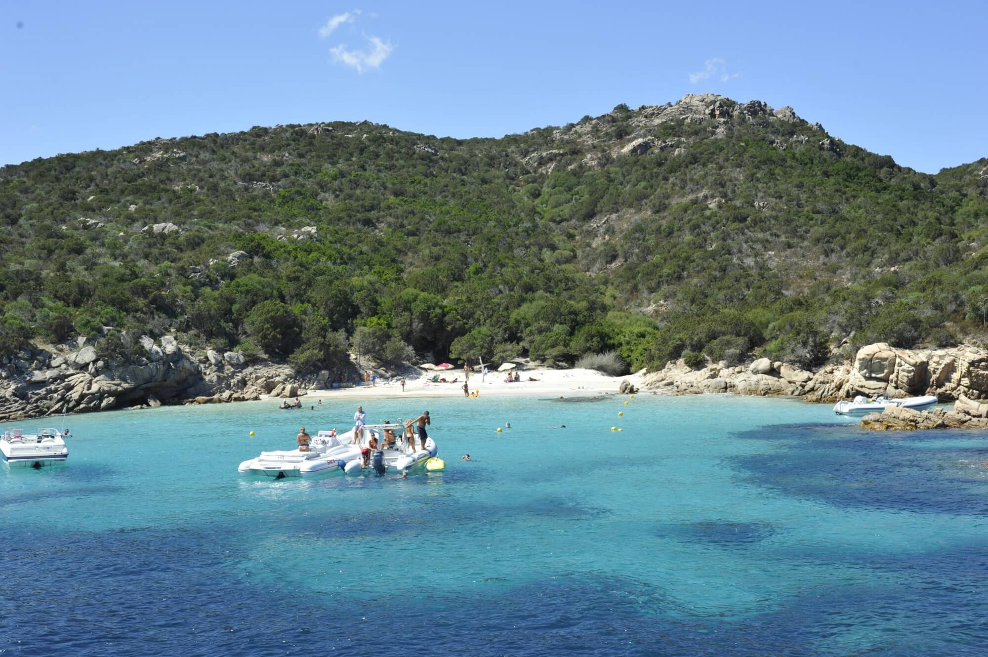Noleggio Gommoni all'Isola dei Gabbiani a Palau